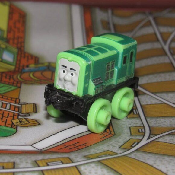 Thomas & Friends | Toys | Thomas Tank Engine And Friends Mini Railway ...